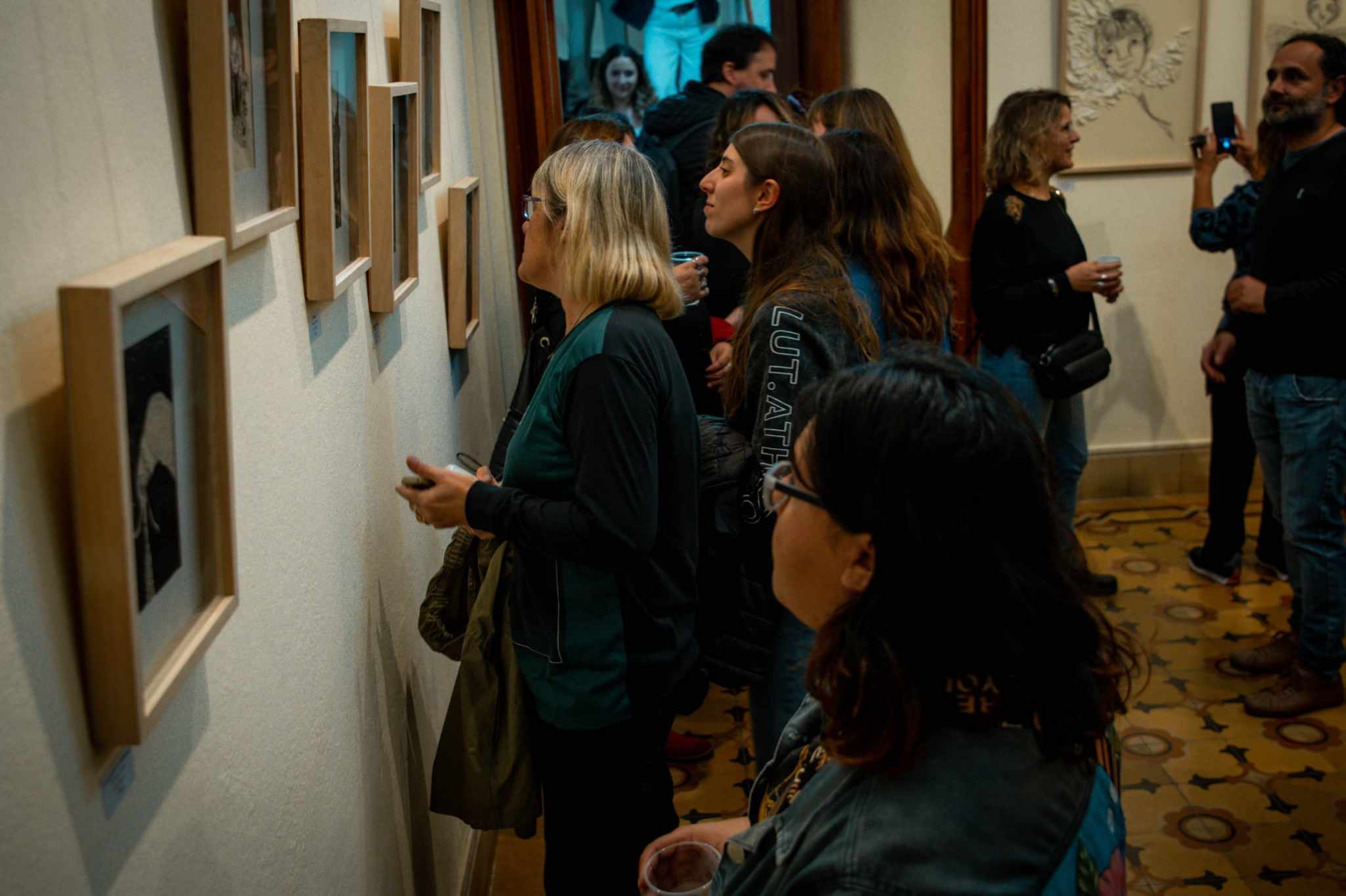 La Artista Pl stica Llanca Salvi Inaugur Su Muestra Distorsi n En La La Artista Pl stica Llanca Salvi Inaugur Su Muestra Distorsi n En La